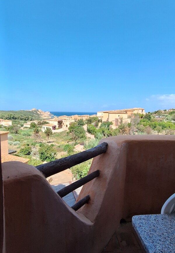 Cozy One-bedroom Apartment With Sea View - Costa Paradiso