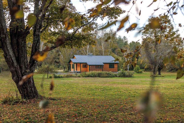 Cozy Brookside Cabin With Hot Tub | Woodstock Vt - Woodstock, VT
