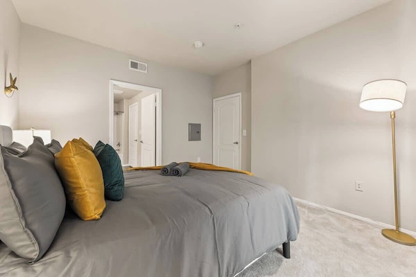 Palaya Stay  1br Oasis  2.5 Mi To Marina & Beach - Santa Monica, CA