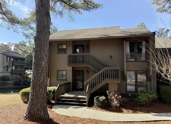The Lake Tee Summary: - Pinehurst, NC