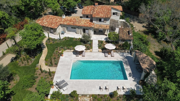 Superb Renovated Villa With Pool - Vence