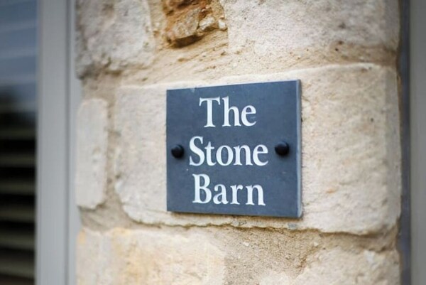 The Stone Barn - Luxury Barn In Rural Wiltshire - Devizes