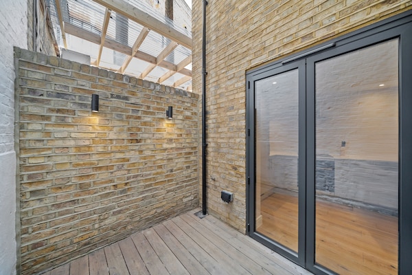 The Riverwalk Residence  2 Bed Apartment - London - Greenwich