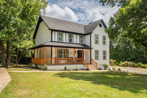 Charming 6 Bedroom Home In Durham For Your Perfect Getaway. 10 Min Walk To Duke. - Hillsborough, NC