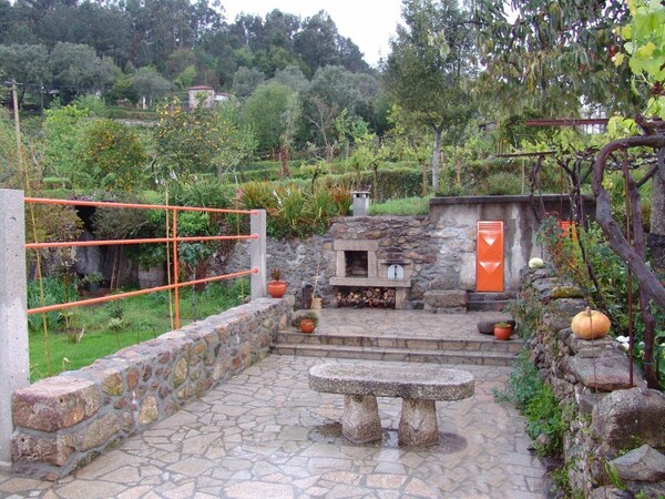 Appartement 'Apartamento' Avec Vue Sur Les Montagnes, Piscine Partagée Et Wi-fi - Paredes de Coura