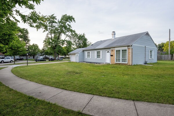 Cozy 3br Home  Family-friendly, Near Schaumburg - Hoffman Estates, IL