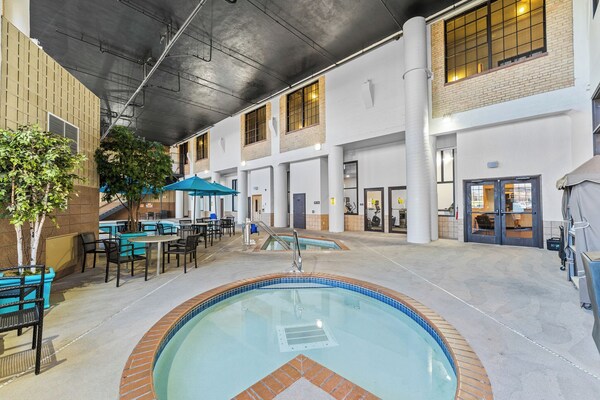 Bridgeman Loft | The Brix | Pool In Canal Park! - Duluth, MN
