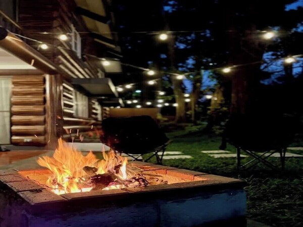 Placid 3-bedroom Wood Cabin - 