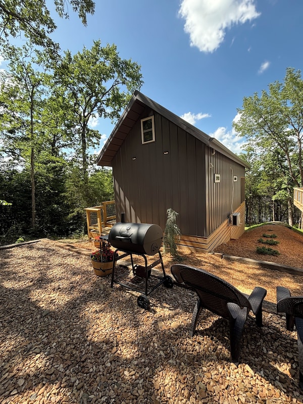 Brand New 3-bedroom Lakefront With Walk Down Access To Tablerocklake And Firepit - Eagle Rock, MO