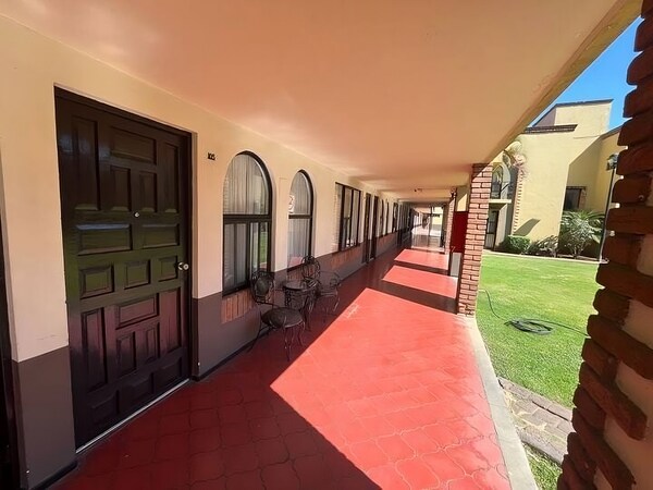 Hotel Villa Capri, 1 Cama Triple 4 Huéspedes - Morelia