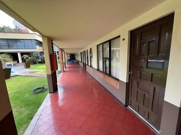 Hotel Villa Capri, 2 Camas Dobles 4 Huéspedes - Morelia