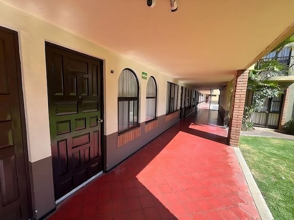 Hotel Villa Capri, 1 Cama Triple 4 Huéspedes - Morelia