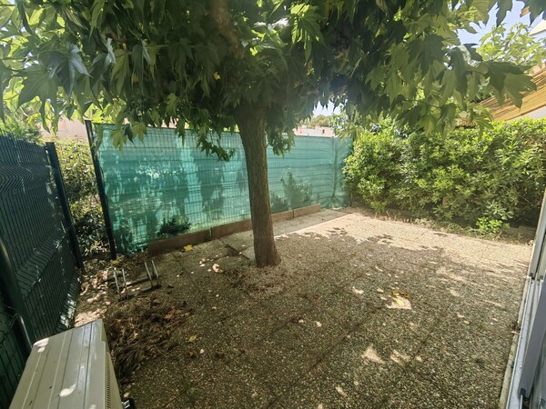 Lovely T2 Cabin With Ac In Cap D'agde, Pool And Parking, Near The Sea - Agde