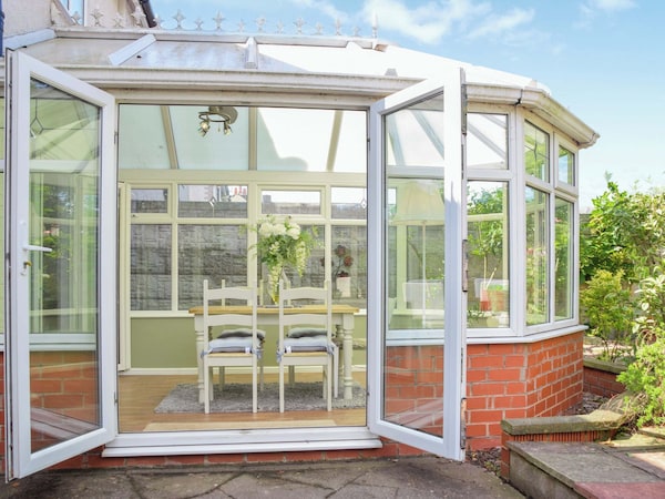 3 Bedroom Accommodation In Blackpool - Blackpool