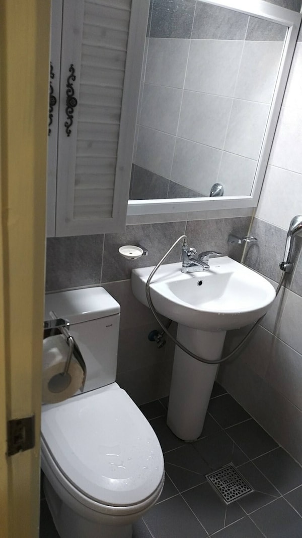 Charming 2-bedroom Apartment With Wifi, Ac In Pleasant Gyeongju-si - 양산시