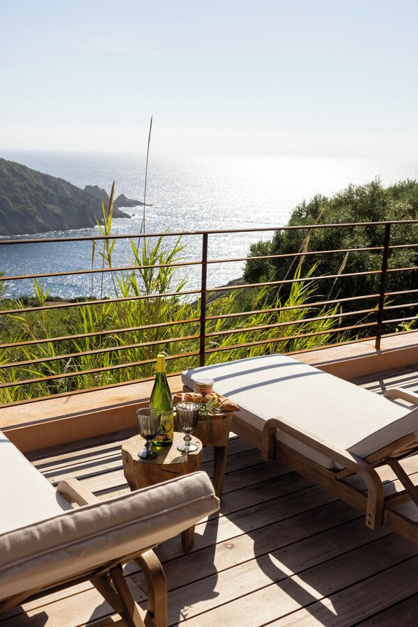 House Between Sea And Scrubland Near Arone Beach In Piana, Corsica - Piana