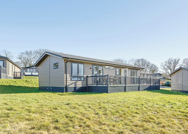 2 Bedroom Accommodation In Axminster - Lyme Regis