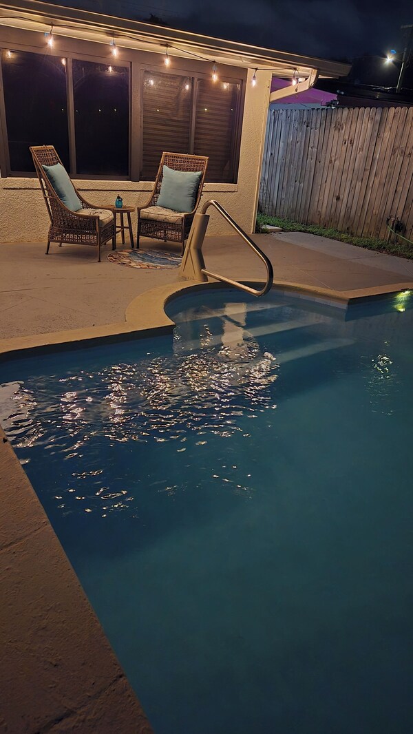 Charming 1-bedroom Guesthouse With Pool View Wifi And Ac In Winter Haven - Winter Haven, FL