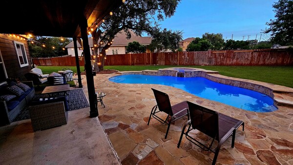 Spacious 5br Retreat With Pool & Outdoor Games - サン・アントニオ, TX