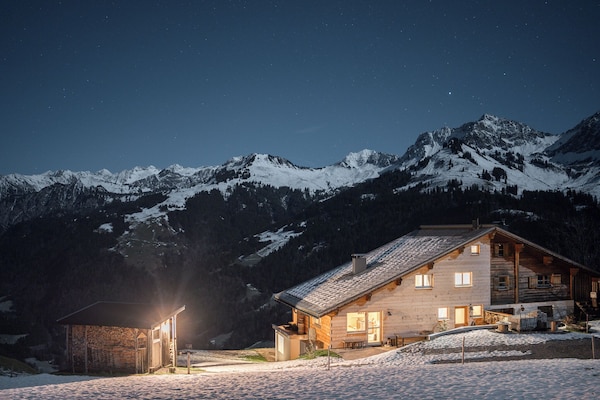Vacation Apartment For Families And Friends With Many Possibilities. - Damüls