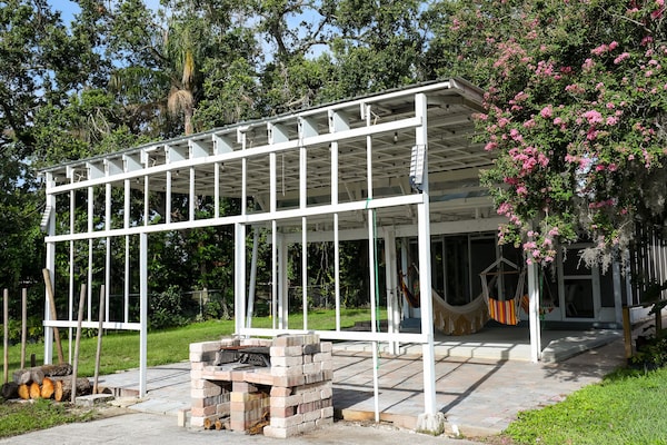 Parsons Hideaway Close To Everything In Tampa - Plant City, FL