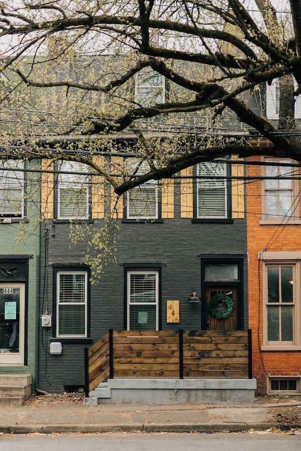 Stunning 5 Br - Heart Of Downtown - Lancaster, PA