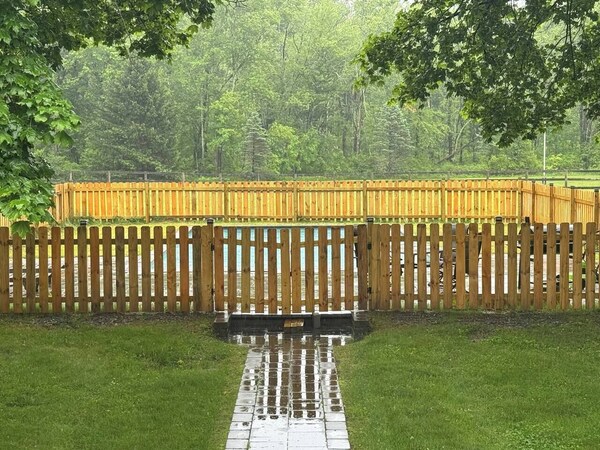Gorgeous Rhinebeck Ranch With Private Pool - Kingston, NY