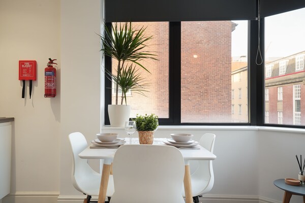 Central | Spacious | Smart Tv - Sheffield