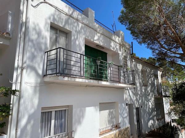 Cosy Flat 200m From The Beach - Begur