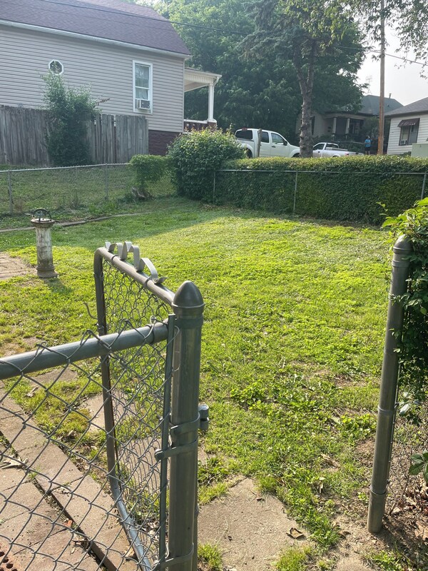 My Fairleighdy Is A 3-bedroom House, Perfectly Located In Historic Saint Joseph. - Saint Joseph, MO