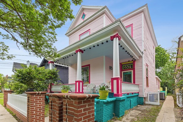 Colorful Historic Uptown Home Close To Hospitals, Ft Benning/moore And Csu - Columbus, GA