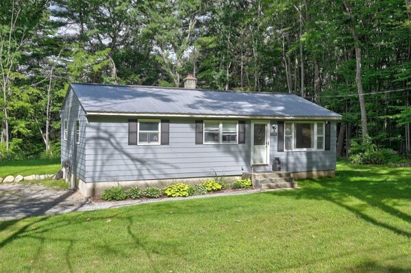 New Listing In The White Mountains-beautifully Renovated Home In Center Conway - Conway, NH