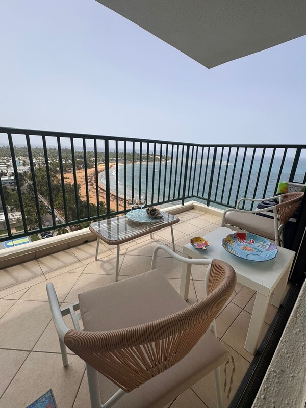 New! Oceanfront Bliss Apt With Breathtaking Views & Sea Breeze, 2 Bdr., 2 Bath - Luquillo