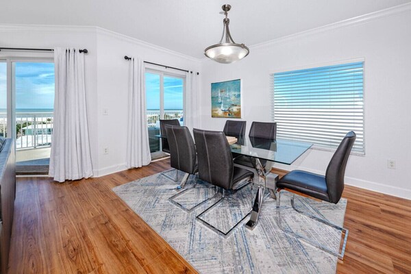 Gulf-view Penthouse Treasure Island - Treasure Island, FL
