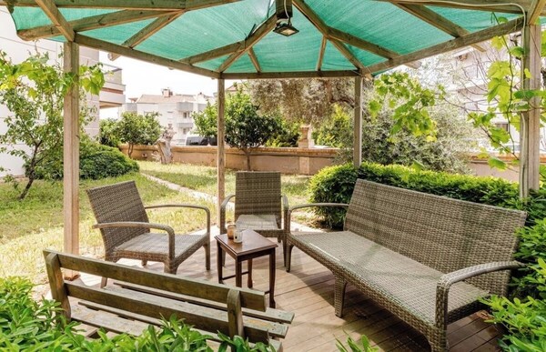 3-bedroom Private Garden Apartment In Amazing Kusadasi With Wifi, Pool, Ac - Kuşadası