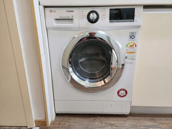 5 Min From Gangnam Station / Cozy Mood Lighting & Two Comfy Beds - 역삼동