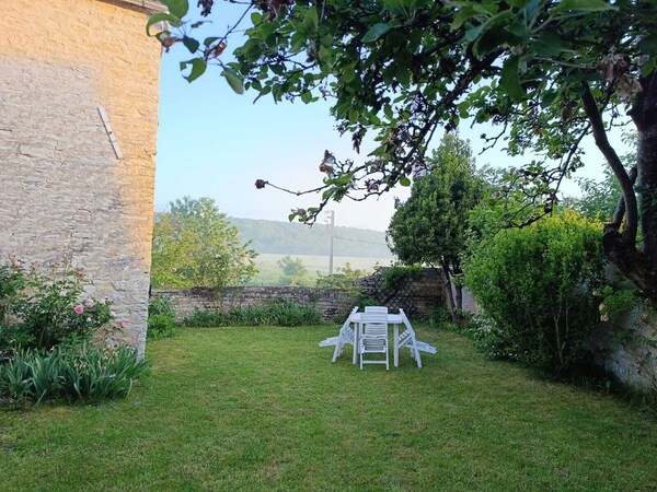 Maison Avec Jardin Et Belle Vue Sur La Campagne - Yonne
