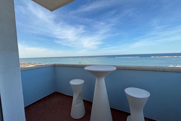 Cn018 - Cesenatico, Elegante Quadrilocale Fronte Mare Con Posto Auto - Bellaria-Igea Marina