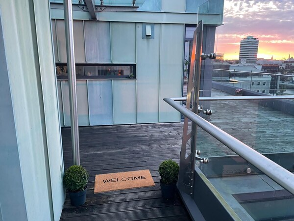 Luxurious Penthouse In The Heart Of Dublin - Dún Laoghaire