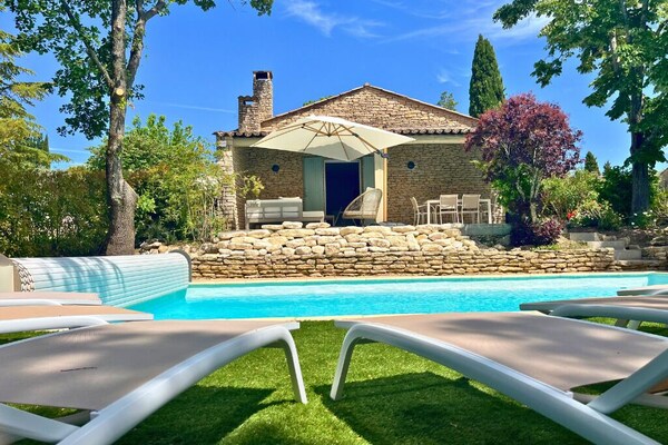 Villa "La Belle Vie" With Pool, Garden, 3 Bedrooms, 3 Bathrooms, Air-conditioned - Gordes