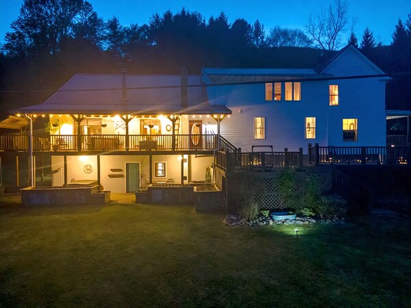 Spacious 5-bedroom House W/ Fishing Pond, Wifi, Hot Tub In Grayson Co Mountains\n - Marion, VA