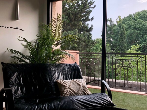 Superbe Appartement Calme Et Lumineux Intra-muros Avec Parking - ibis budget Avignon Centre
