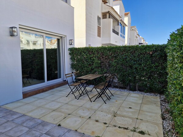 Acogedor Apartamento A 50m De La Playa, Amplia Terraza, Wifi Y Recién Reformado - Roquetas de Mar