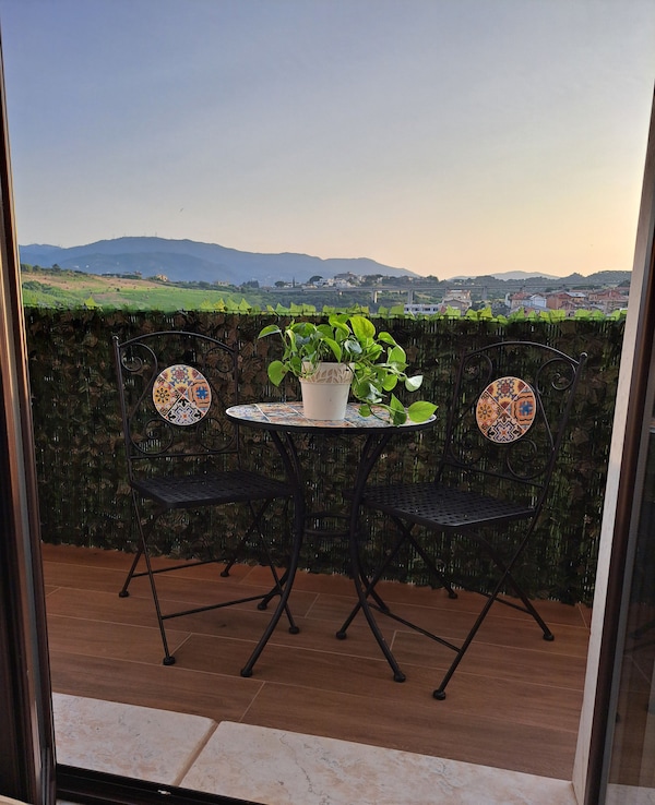 Openspace With Fine Finishes And High-standard Amenities Bright And Airy - Soverato Marina