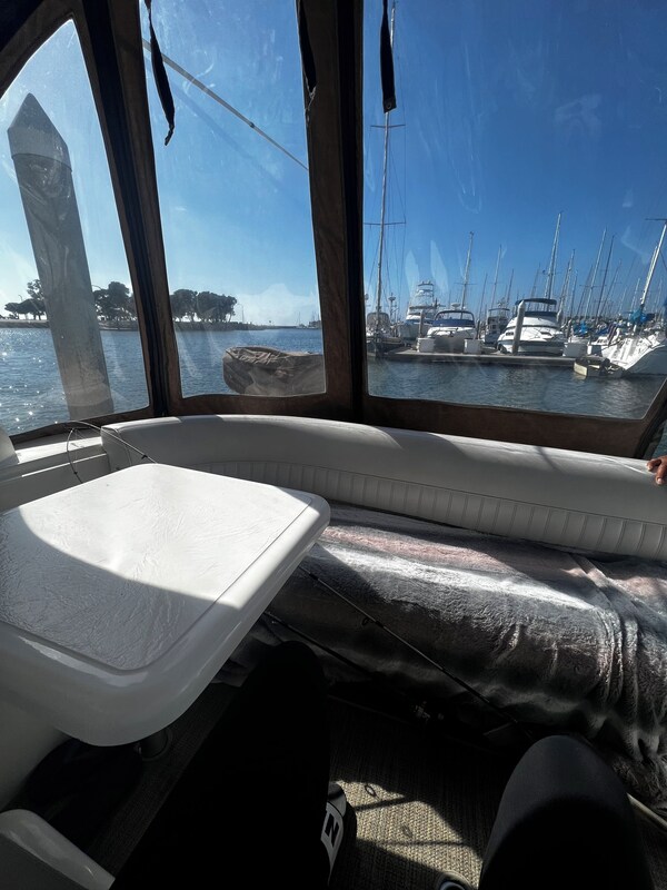Cruisers 3075 Express - Sleeps 4 - Marina Amenities Included - San Diego, CA