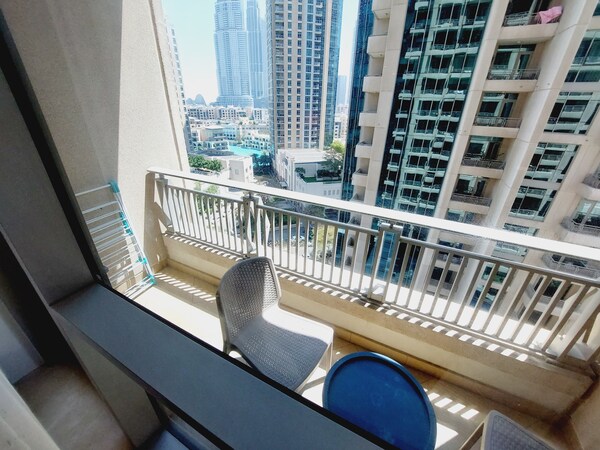 Modern Studio For Rent In The Heart Of Downtown Close To Burj Khalifa - Dubai
