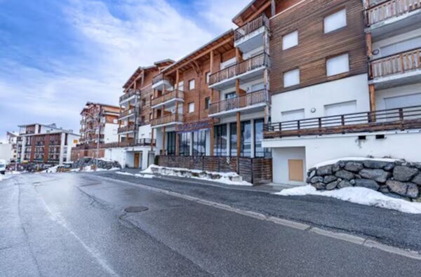 Appartement Centre Ville Avec Piscine - Valberg