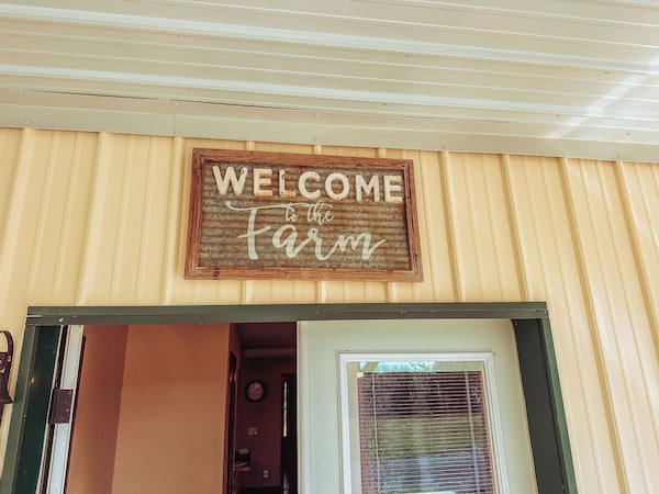 The Farm House - Chapel Hill, TN