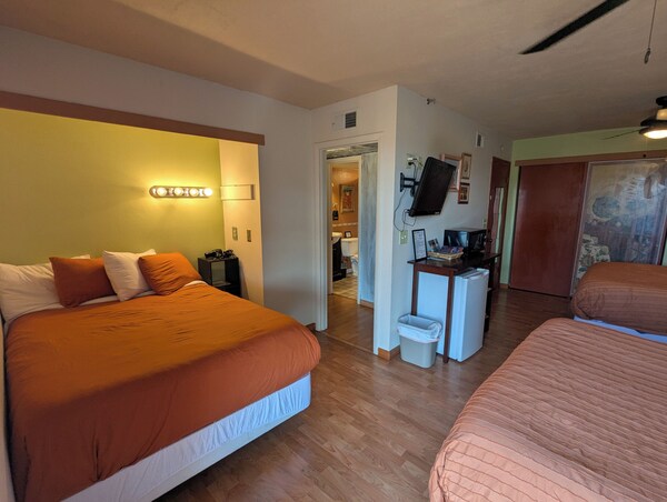Hopi Room #2                                 . - Arizona