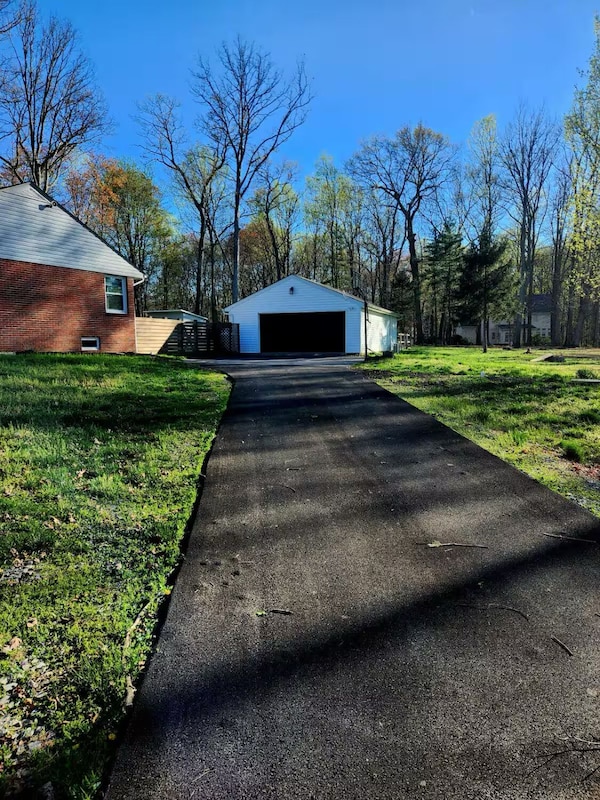 Cozy Garden Cottage - Maryland